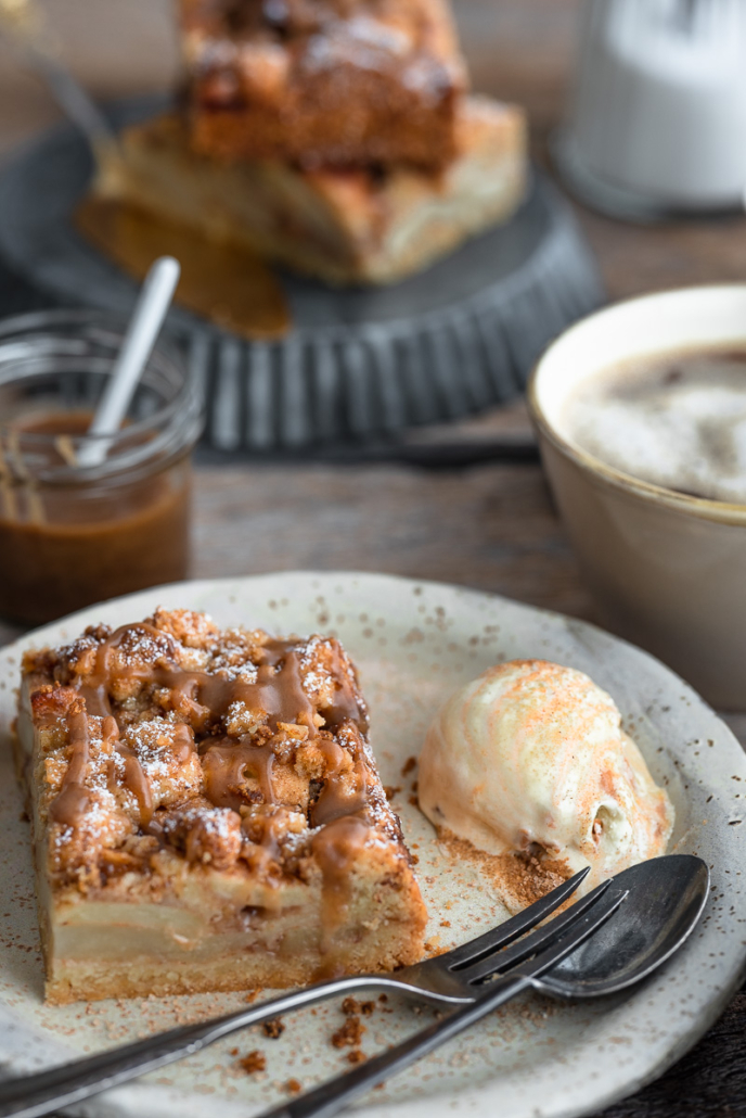 Boskop Apfelkuchen-Riegel mit Salted-Karamel - Salzig, Süß und Lecker